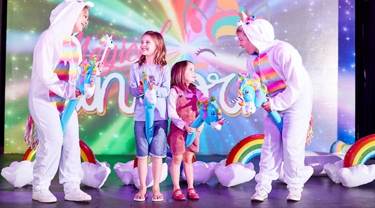 Family Holiday Entertainment | Parkdean Resorts