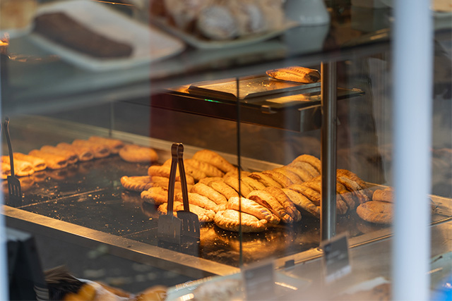 Eat Like a Local: The Best Pasties in Cornwall | Parkdean